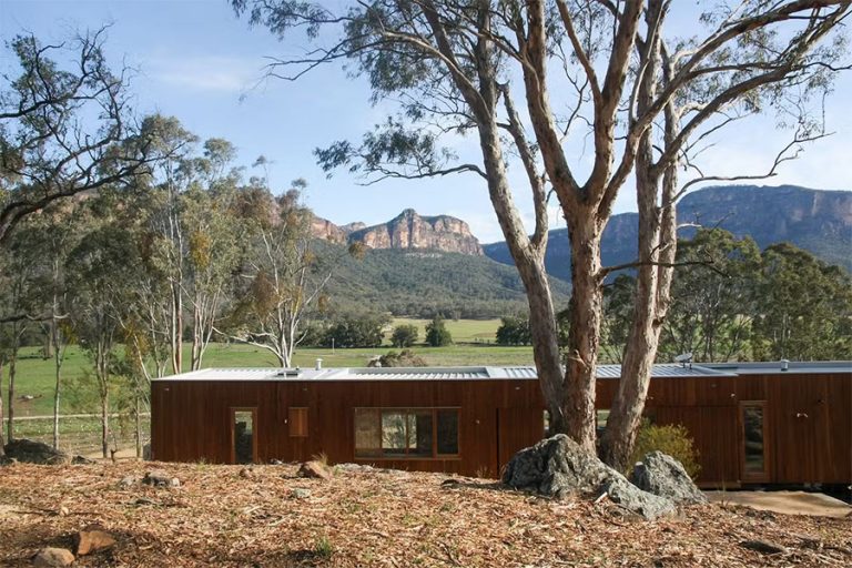 $83K Australian Prefabs Are Built to Withstand Bushfires | Dwell.com ...
